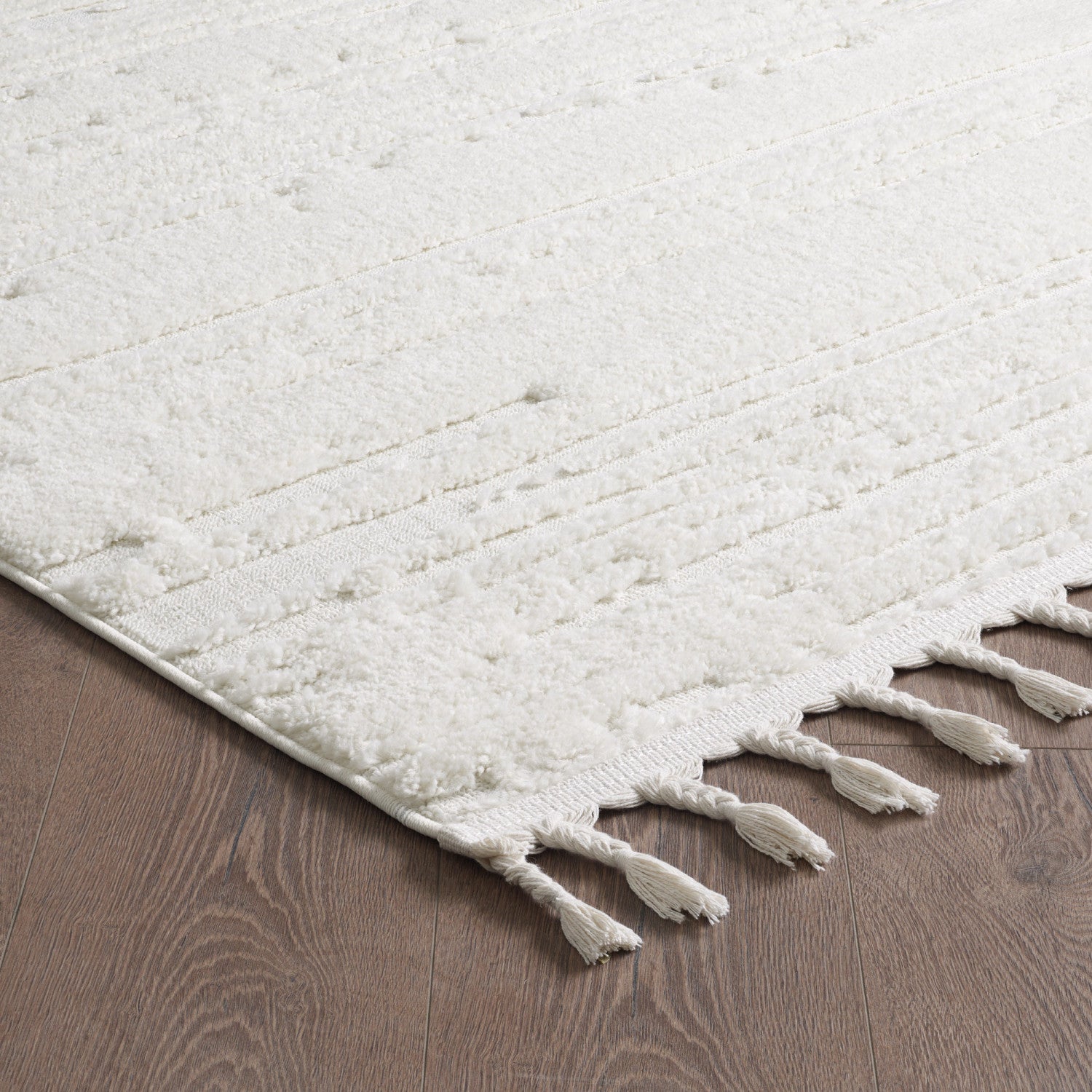 Quinto Cream Waves Shag Area Rug - 2'7" x 8' - The Brick
