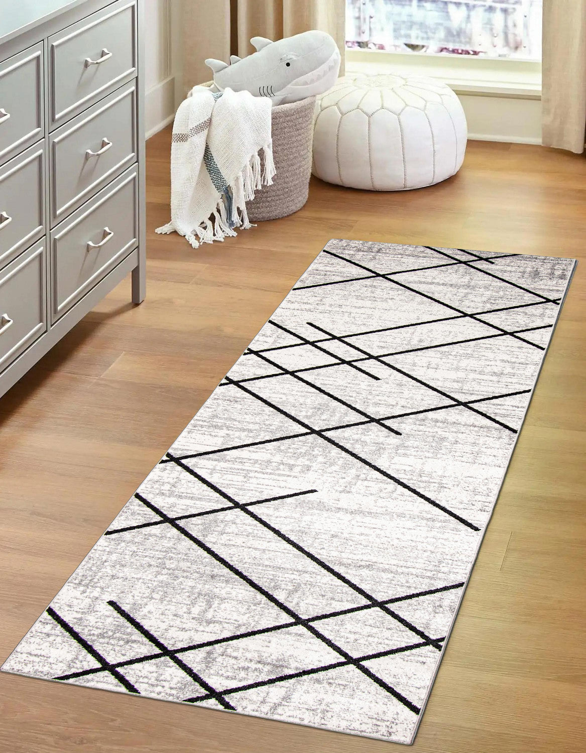 Damali Ivory/Black Machine Washable Area Rug - 2'6" x 8'0" - The Brick