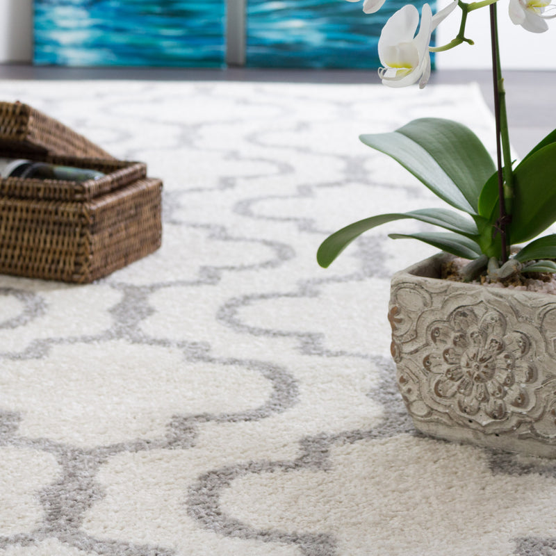 Lav Lat White 3x5 Area Rug - The Brick