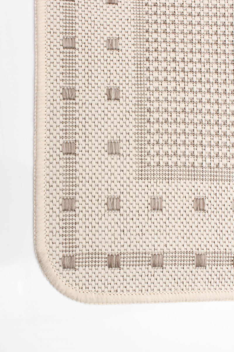 Clementine Ivory Area Rug - 2'2" X 6'7" | The Brick