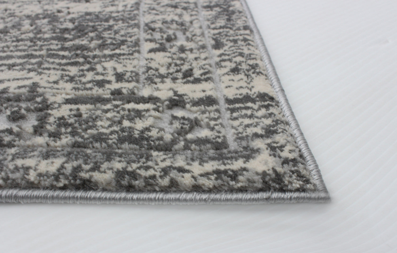Dayna Grey Rug 5'3" X 7'3" Area Rug - The Brick