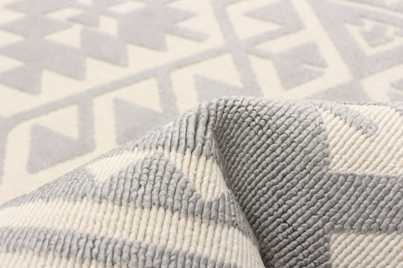 Gaia Light Grey 4'7" x 6'7" Area Rug | The Brick