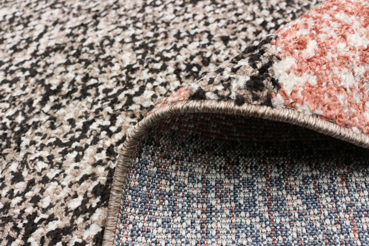 Vera Earth Taupe/Ivory Area Rug - 5'2" x 7'5" - The Brick